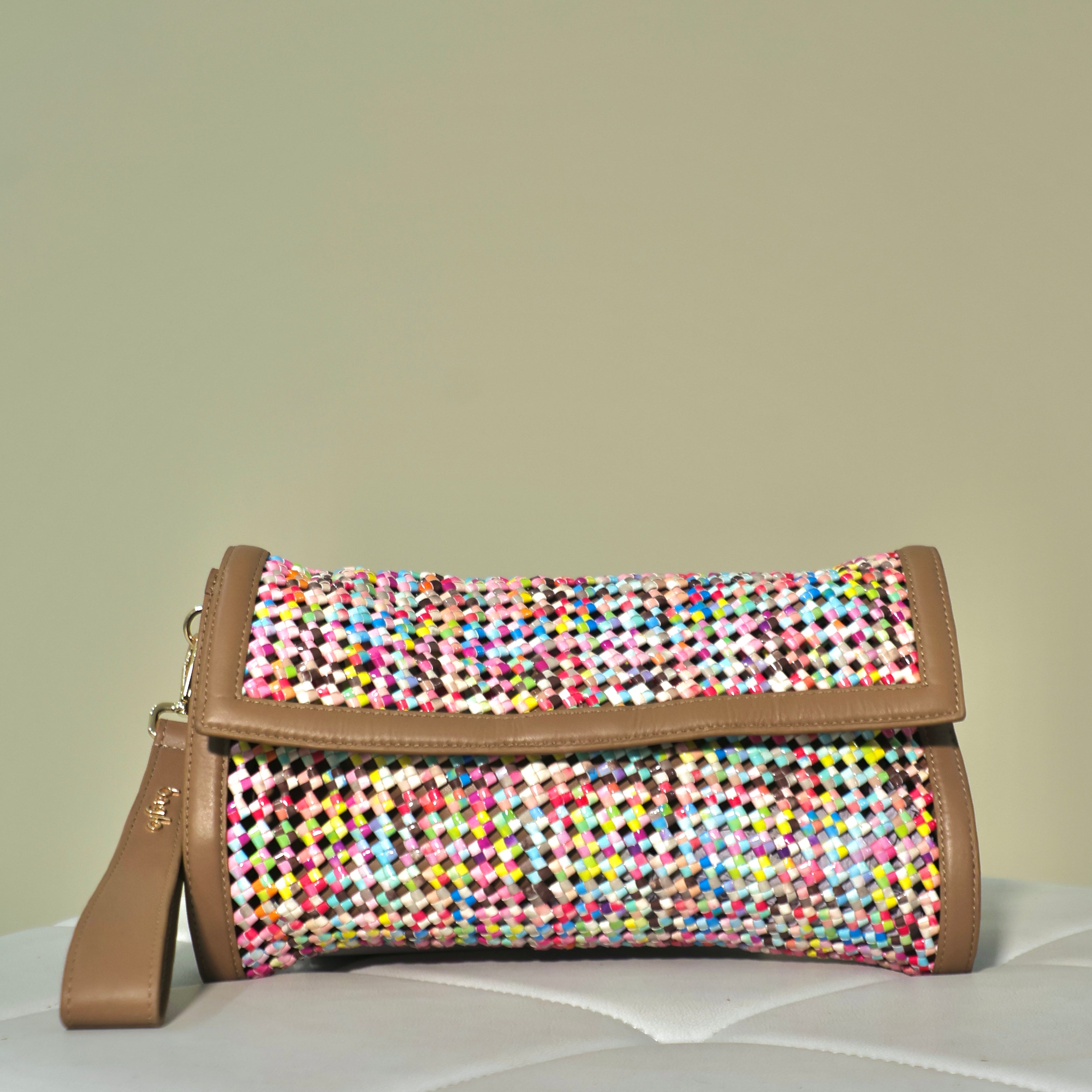 BUNASAA Hand-Woven Clutch Bag - Beige | Baglo